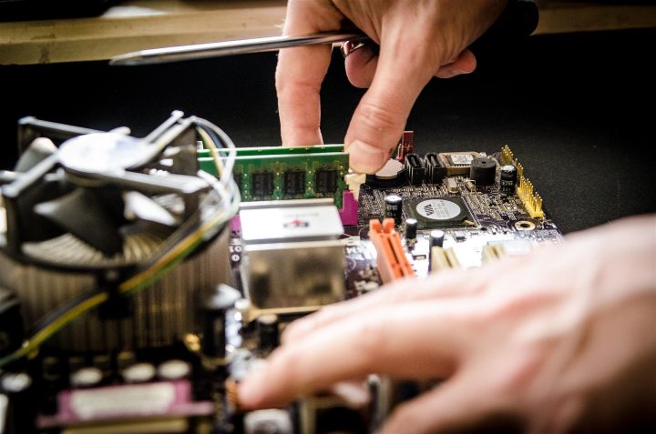 Service Entre Particulier : Comment Cela Doit se Passer Légalement